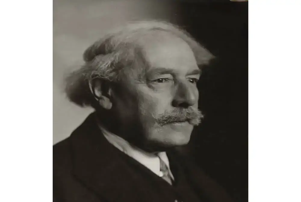 Tarot Yenilikçileri - Tarot Kartlarının Gizemine Uzman Yorumlar